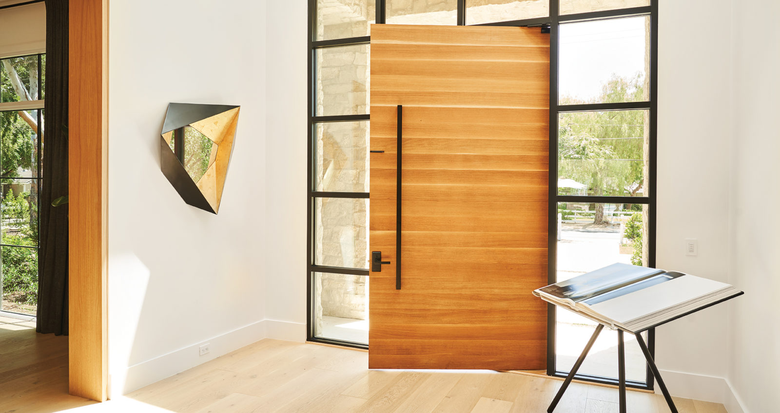 Step Inside a Sophisticated Hideaway in Exclusive Hidden Hills ...